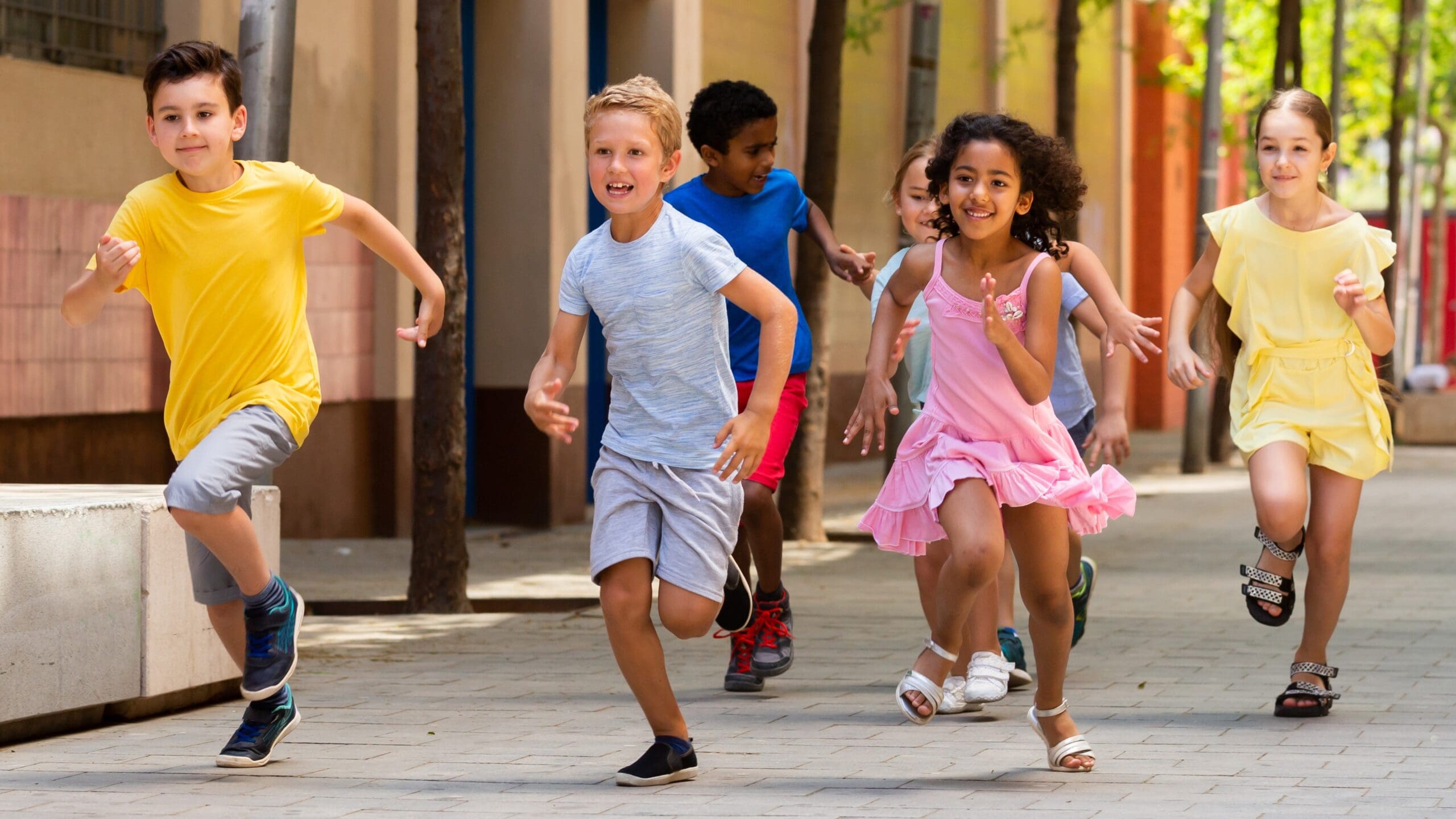 Streets for Kids: Urban Spaces for Children to grow - Urban Mobility ...